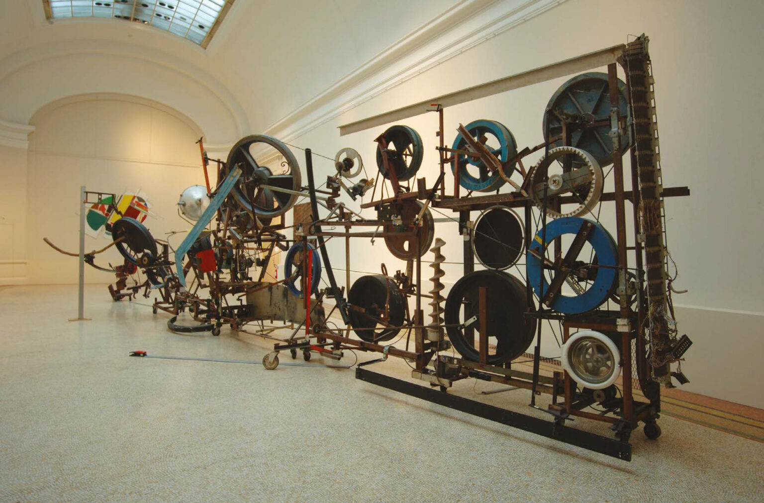 TINGUELY - UNE MACHINE DANS SA TÊTE - Artpassions